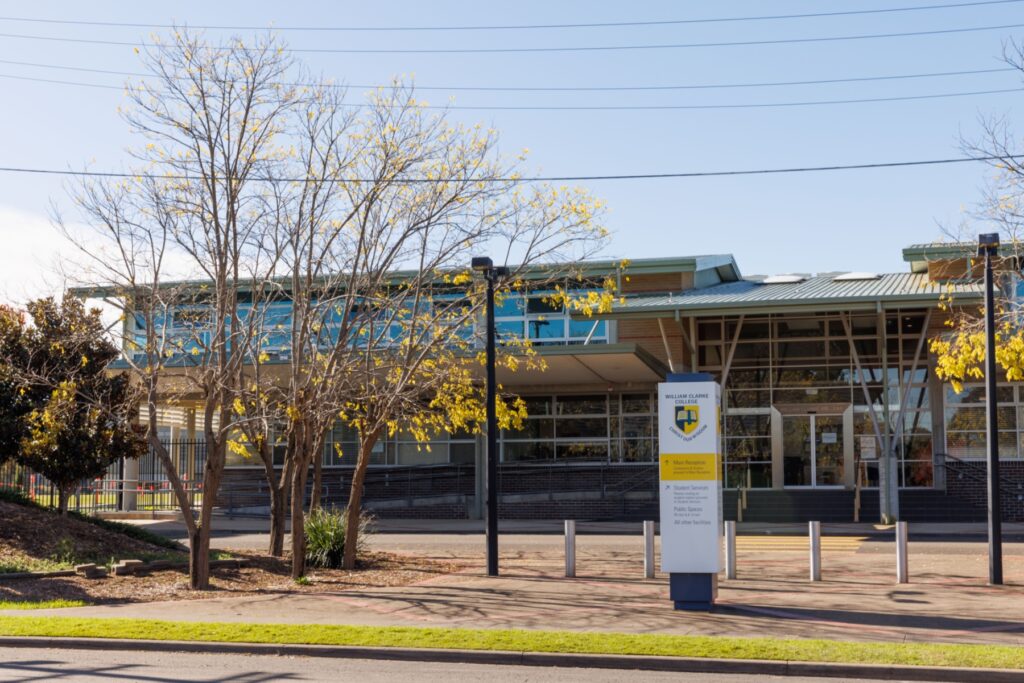 12_wcc_school_campus - William Clarke College
